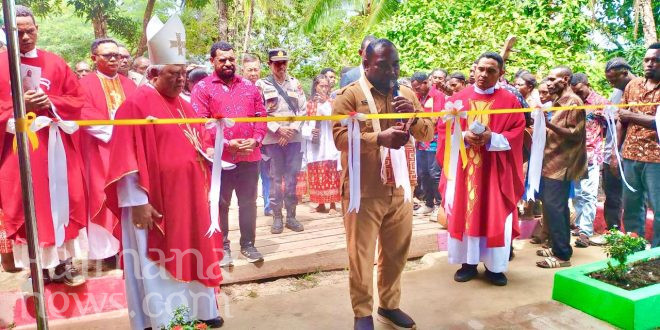 Wabup Isak Waryensi Hadiri Peresmian Gua Maria Gereja Katolik Santo ...